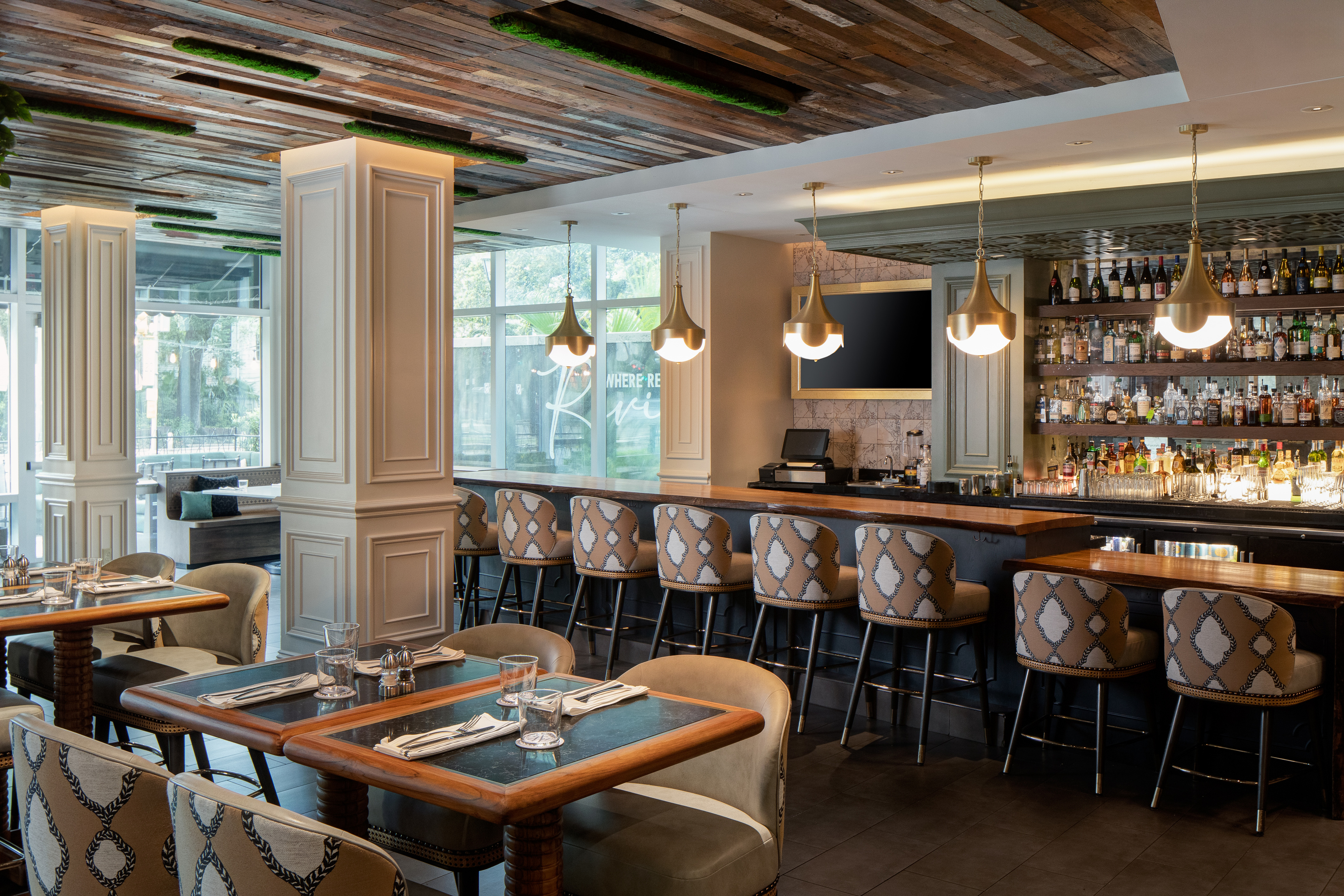 Garden District Restaurant | Hotel Tonnelle New Orleans